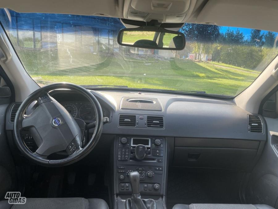 Melns Volvo XC90 2005 Utena, ar dzinēja tilpumu 2.40 L un nobraukumu 390 tūkst. km par 4450 €, foto 11 vietnē AUTOMOTO.COM.LV