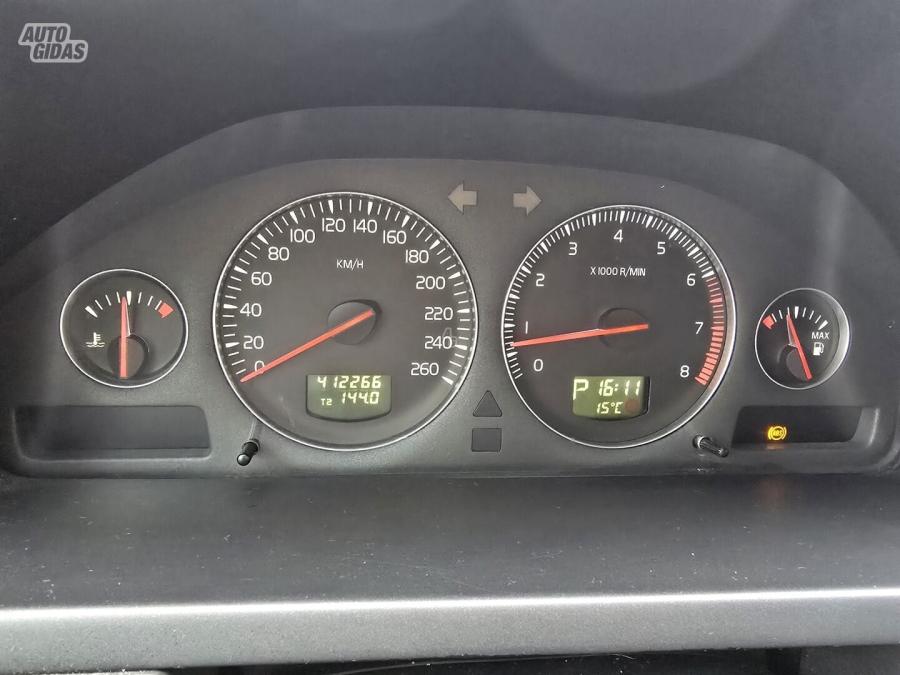 Melns Volvo XC90 2005 Viļņa, ar dzinēja tilpumu 2.50 L un nobraukumu 412 tūkst. km par 3000 €, foto 15 vietnē AUTOMOTO.COM.LV