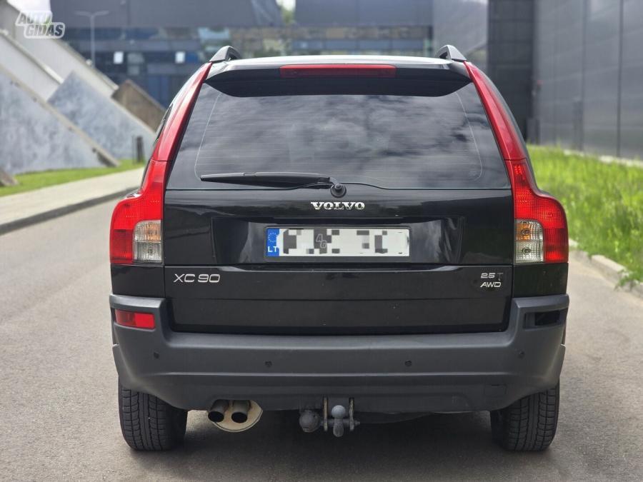 Black Volvo XC90 2005 in Vilnius, with an engine capacity of 2.50 L and mileage of 414 thousand km for 2900 €, photo 9 on AUTOMOTO.COM.LV