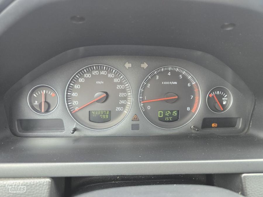 Black Volvo XC90 2005 in Vilnius, with an engine capacity of 2.50 L and mileage of 414 thousand km for 2900 €, photo 16 on AUTOMOTO.COM.LV