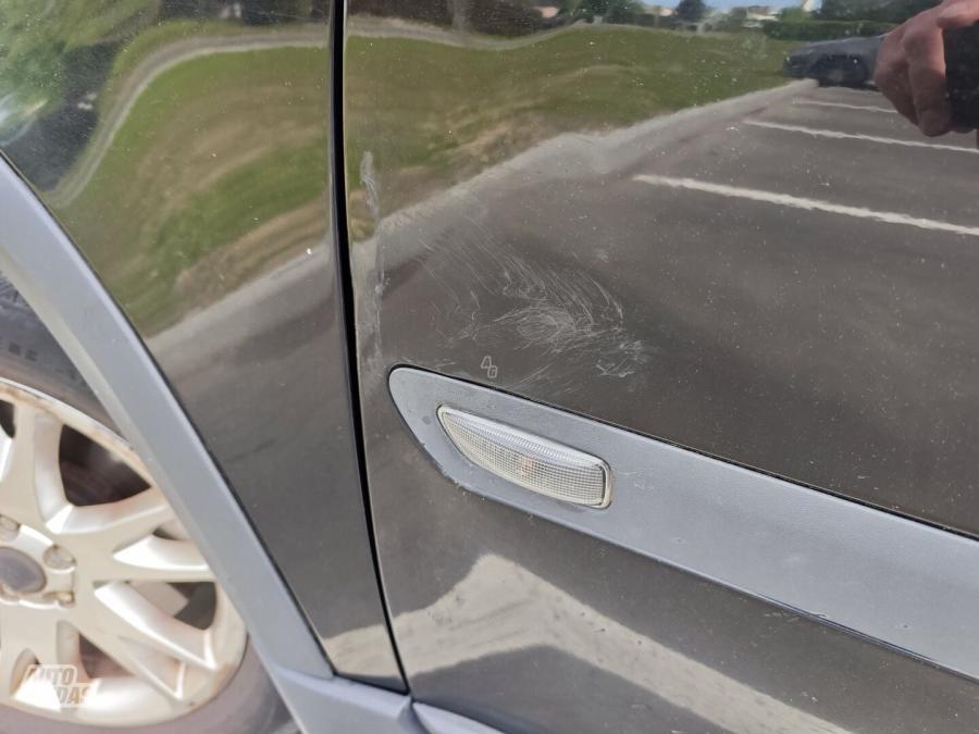 Melns Volvo XC90 2005 Panevēža, ar dzinēja tilpumu 2.90 L un nobraukumu 245 tūkst. km par 2450 €, foto 10 vietnē AUTOMOTO.COM.LV