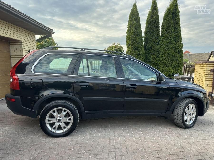Melns Volvo XC90 2005 Šauļi, ar dzinēja tilpumu 2.40 L un nobraukumu 354 tūkst. km par 3950 €, foto 7 vietnē AUTOMOTO.COM.LV