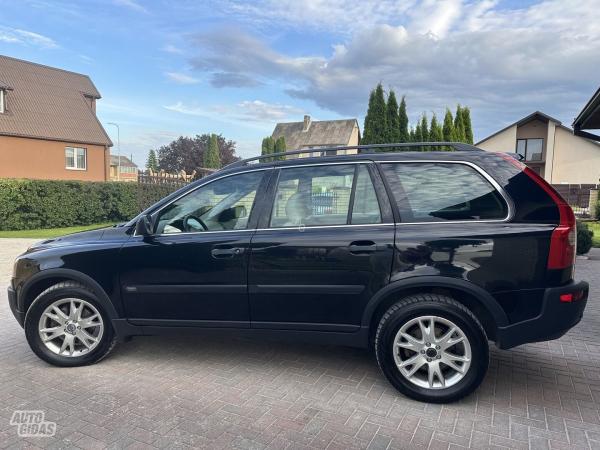 Black Volvo XC90 2005 in Siauliai, with an engine capacity of 2.40 L and mileage of 354 thousand km for 3950 €, photo 7 on AUTOMOTO.COM.LV