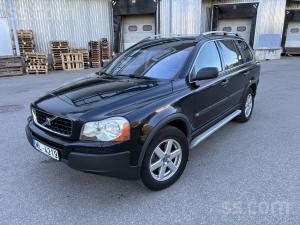 Melns Volvo XC90 2005 Rīga, ar dzinēja tilpumu 2.40 L un nobraukumu 352 tūkst. km par 4500 €, foto  vietnē AUTOMOTO.COM.LV