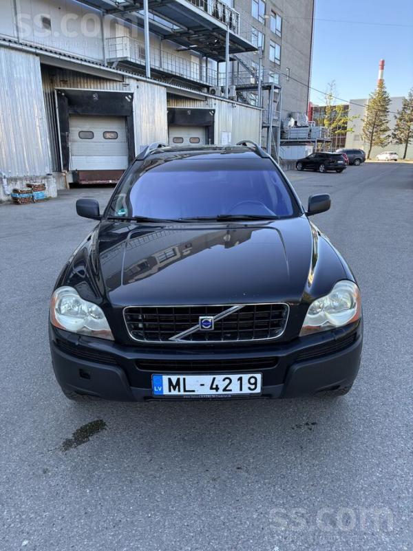 Melns Volvo XC90 2005 Rīga, ar dzinēja tilpumu 2.40 L un nobraukumu 352 tūkst. km par 4500 €, foto 3 vietnē AUTOMOTO.COM.LV