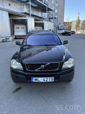 Black Volvo XC90 2005 in Riga, with an engine capacity of 2.40 L and mileage of 352 thousand km for 4500 €, photo 4 on AUTOMOTO.COM.LV