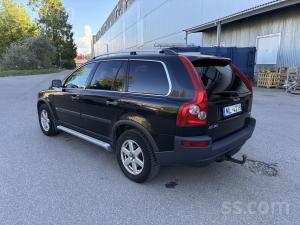Black Volvo XC90 2005 in Riga, with an engine capacity of 2.40 L and mileage of 352 thousand km for 4500 €, photo 5 on AUTOMOTO.COM.LV