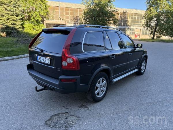 Melns Volvo XC90 2005 Rīga, ar dzinēja tilpumu 2.40 L un nobraukumu 352 tūkst. km par 4500 €, foto 5 vietnē AUTOMOTO.COM.LV