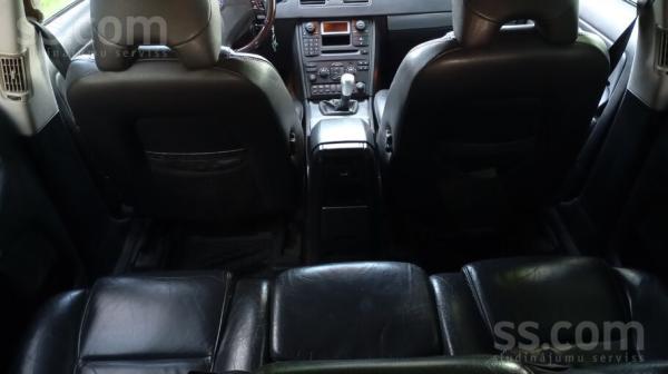 Melns Volvo XC90 2005 Aizkraukle, ar dzinēja tilpumu 2.40 L un nobraukumu 502 tūkst. km par 2500 €, foto 10 vietnē AUTOMOTO.COM.LV