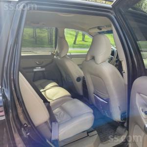 Melns Volvo XC90 2005 Rēzekne, ar dzinēja tilpumu 2.40 L un nobraukumu 357 tūkst. km par 4800 €, foto 5 vietnē AUTOMOTO.COM.LV