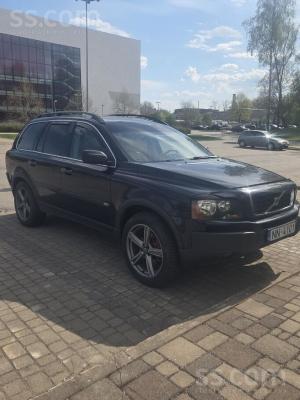 Melns Volvo XC90 2005 Rēzekne, ar dzinēja tilpumu 2.40 L un nobraukumu 357 tūkst. km par 4800 €, foto 7 vietnē AUTOMOTO.COM.LV