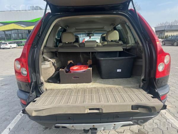 Melns Volvo XC90 2005 Rīga, ar dzinēja tilpumu 2.40 L un nobraukumu 353 tūkst. km par 4400 €, foto 1 vietnē AUTOMOTO.COM.LV