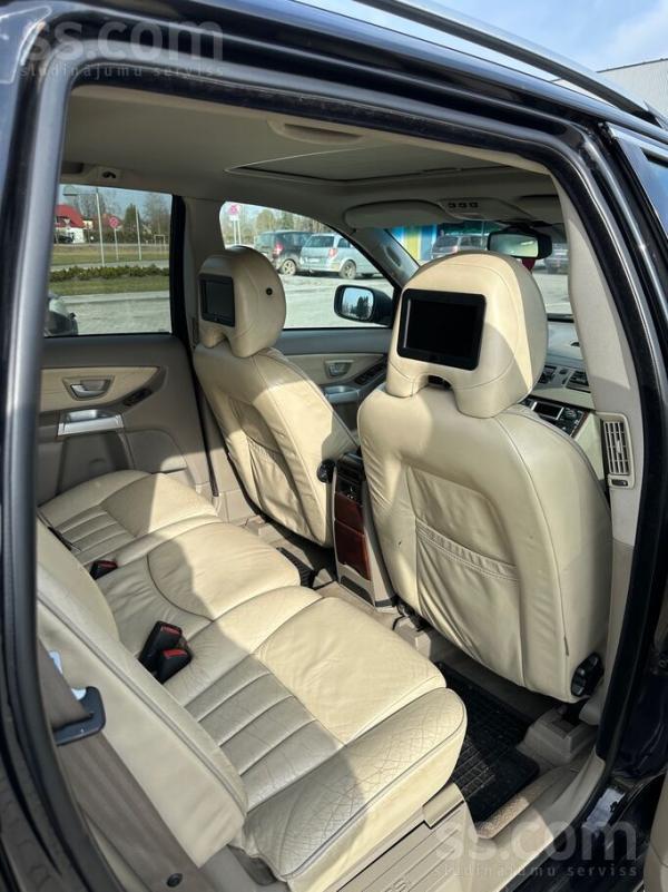 Melns Volvo XC90 2005 Rīga, ar dzinēja tilpumu 2.40 L un nobraukumu 353 tūkst. km par 4400 €, foto 8 vietnē AUTOMOTO.COM.LV