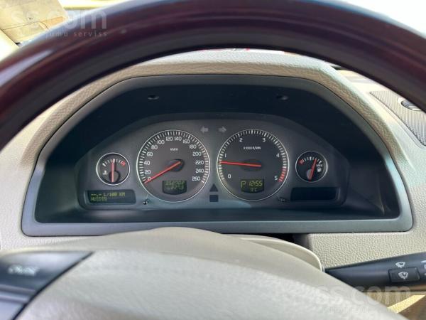 Melns Volvo XC90 2005 Rīga, ar dzinēja tilpumu 2.40 L un nobraukumu 353 tūkst. km par 4400 €, foto 10 vietnē AUTOMOTO.COM.LV