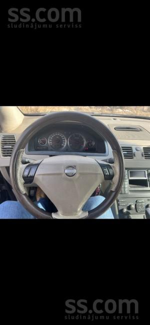 Black Volvo XC90 2005 in Ogre, with an engine capacity of 2.40 L and mileage of 390 thousand km for 2100 €, photo  on AUTOMOTO.COM.LV