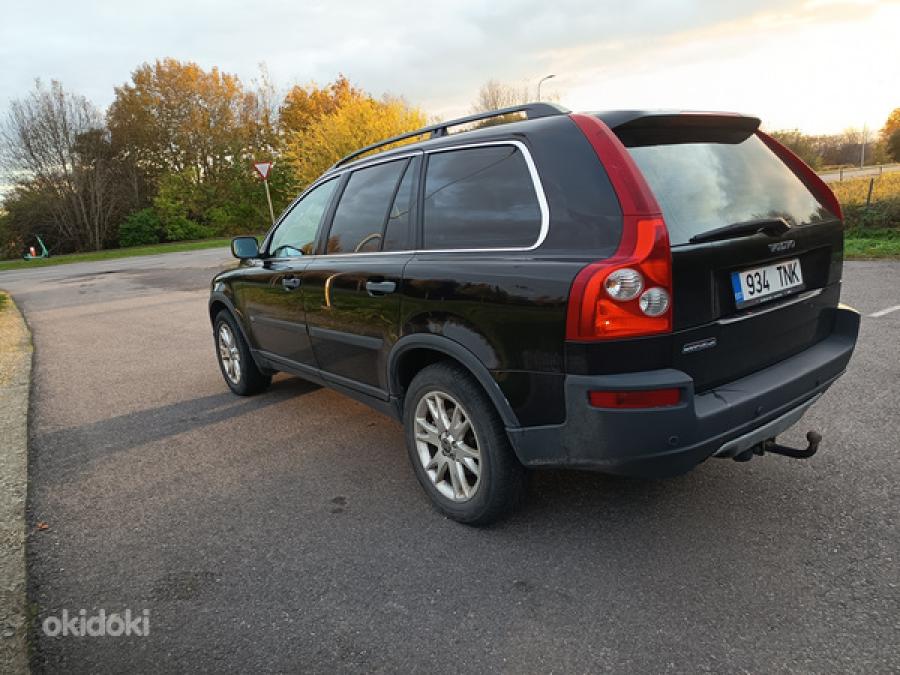 Black Volvo XC90 2005 in Tallinn, with an engine capacity of 2.40 L and mileage of 318 thousand km for 3800 €, photo 5 on AUTOMOTO.COM.LV