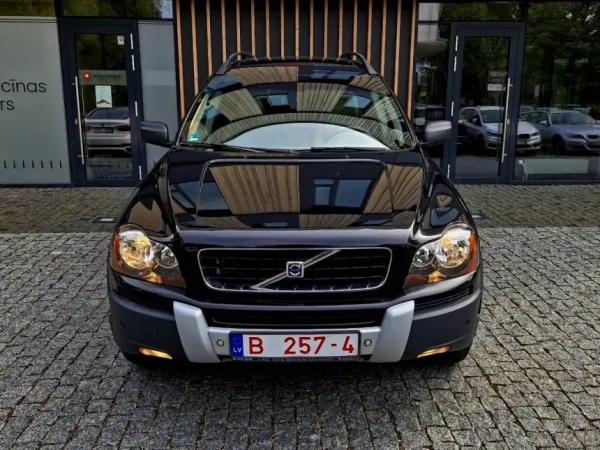 Black Volvo XC90 2005 in Riga, with an engine capacity of 2.40 L and mileage of 219 thousand km for 6190 €, photo 2 on AUTOMOTO.COM.LV
