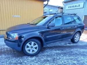 Black Volvo XC90 2005 in Riga, with an engine capacity of 2.40 L and mileage of 460 thousand km for 3499 €, photo 3 on AUTOMOTO.COM.LV