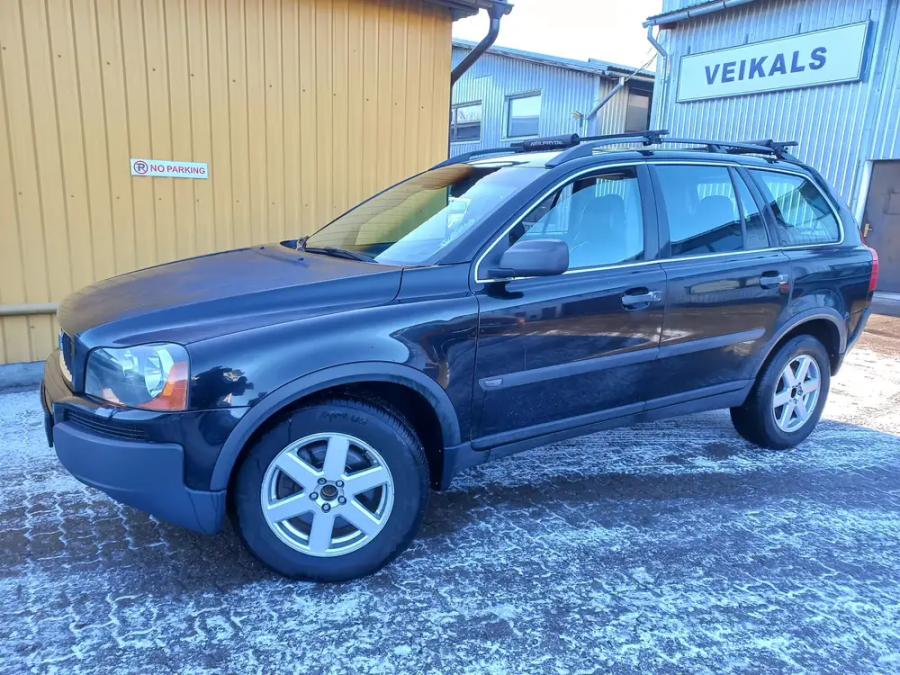 Black Volvo XC90 2005 in Riga, with an engine capacity of 2.40 L and mileage of 460 thousand km for 3499 €, photo 3 on AUTOMOTO.COM.LV