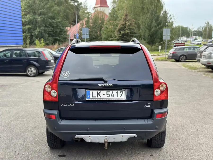 Melns Volvo XC90 2005 Rīga, ar dzinēja tilpumu 2.40 L un nobraukumu 343 tūkst. km par 4990 €, foto 9 vietnē AUTOMOTO.COM.LV