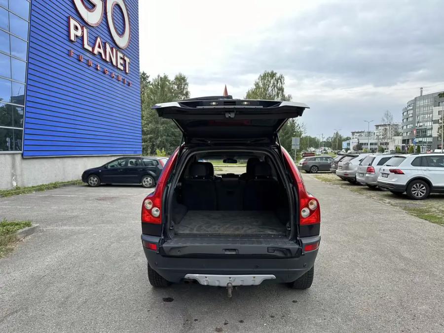 Melns Volvo XC90 2005 Rīga, ar dzinēja tilpumu 2.40 L un nobraukumu 343 tūkst. km par 4990 €, foto 10 vietnē AUTOMOTO.COM.LV