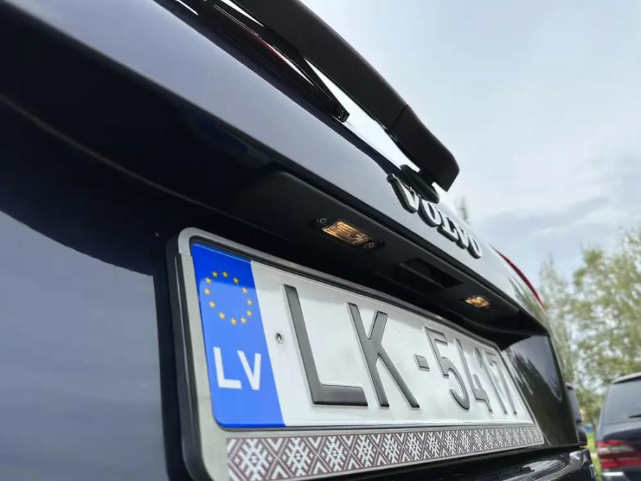 Melns Volvo XC90 2005 Rīga, ar dzinēja tilpumu 2.40 L un nobraukumu 343 tūkst. km par 4990 €, foto 12 vietnē AUTOMOTO.COM.LV