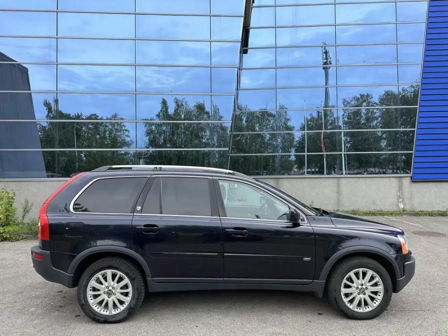 Melns Volvo XC90 2005 Rīga, ar dzinēja tilpumu 2.40 L un nobraukumu 343 tūkst. km par 4990 €, foto 15 vietnē AUTOMOTO.COM.LV