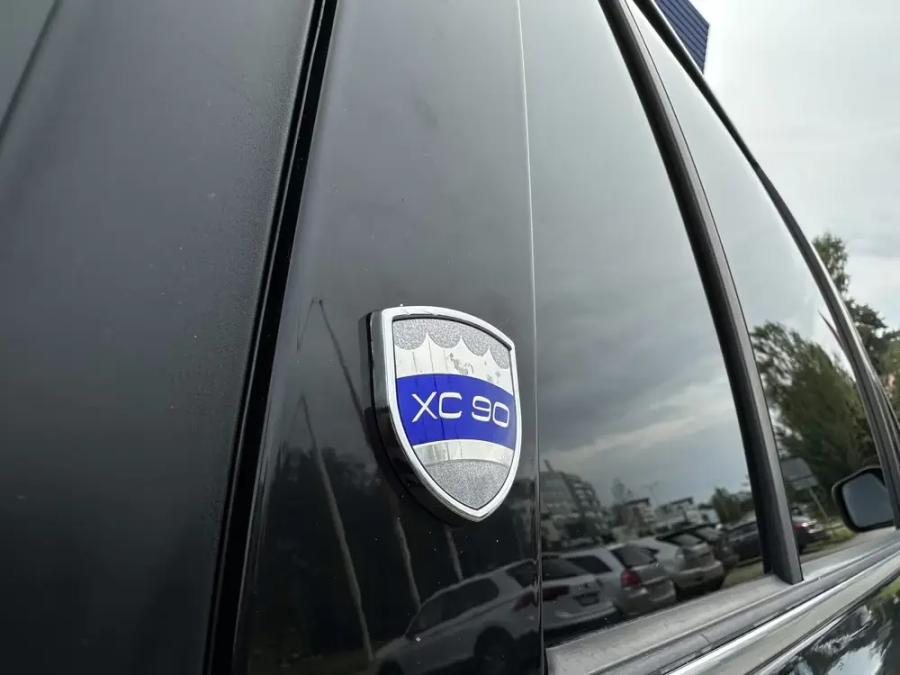 Melns Volvo XC90 2005 Rīga, ar dzinēja tilpumu 2.40 L un nobraukumu 343 tūkst. km par 4990 €, foto 16 vietnē AUTOMOTO.COM.LV