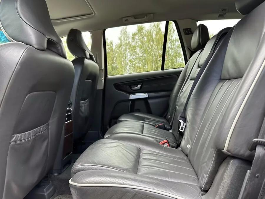 Melns Volvo XC90 2005 Rīga, ar dzinēja tilpumu 2.40 L un nobraukumu 343 tūkst. km par 4990 €, foto 20 vietnē AUTOMOTO.COM.LV