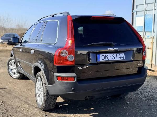 Melns Volvo XC90 2005 Rīga, ar dzinēja tilpumu 2.40 L un nobraukumu 316 tūkst. km par 4995 €, foto 2 vietnē AUTOMOTO.COM.LV