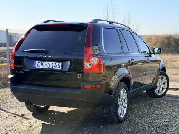 Melns Volvo XC90 2005 Rīga, ar dzinēja tilpumu 2.40 L un nobraukumu 316 tūkst. km par 4995 €, foto 4 vietnē AUTOMOTO.COM.LV