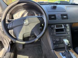 Melns Volvo XC90 2005 Viļņa, ar dzinēja tilpumu 2.40 L un nobraukumu 392 tūkst. km par 2950 €, foto 13 vietnē AUTOMOTO.COM.LV