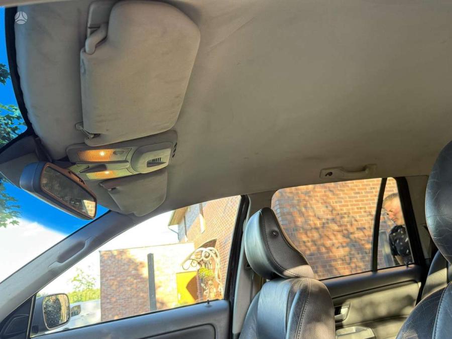 Melns Volvo XC90 2005 Viļņa, ar dzinēja tilpumu 2.40 L un nobraukumu 392 tūkst. km par 2950 €, foto 16 vietnē AUTOMOTO.COM.LV