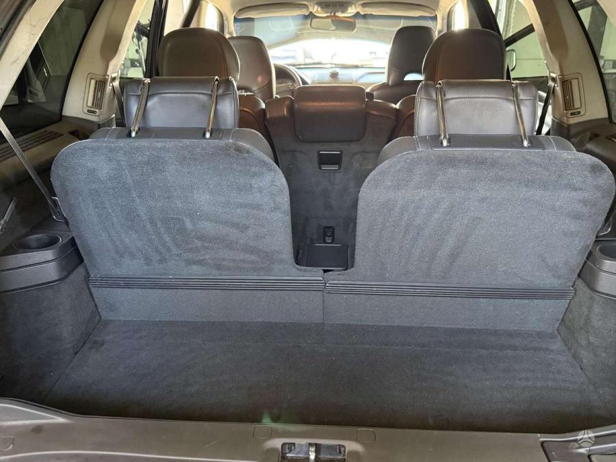 Melns Volvo XC90 2005 Viļņa, ar dzinēja tilpumu 2.40 L un nobraukumu 392 tūkst. km par 2950 €, foto 18 vietnē AUTOMOTO.COM.LV