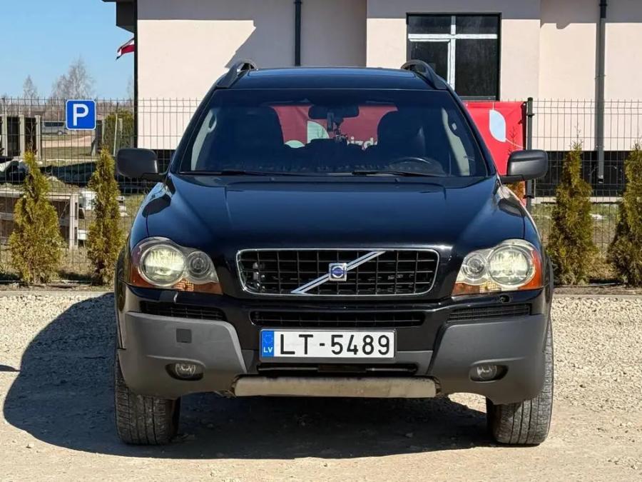 Черный Вольво ХС90 2005 в Елгава, объемом двигателя 2.40 л и пробегом 265 тыс. км за 3990 €, фото 3 на AUTOMOTO.COM.LV