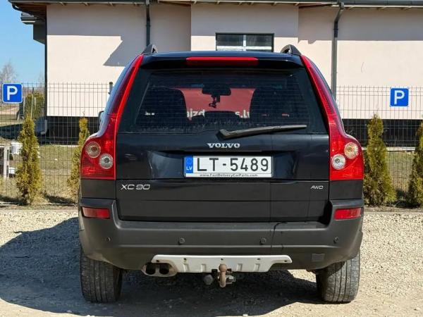 Melns Volvo XC90 2005 Jelgava, ar dzinēja tilpumu 2.40 L un nobraukumu 265 tūkst. km par 3990 €, foto 5 vietnē AUTOMOTO.COM.LV