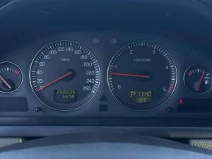 Черный Вольво ХС90 2005 в Елгава, объемом двигателя 2.40 л и пробегом 265 тыс. км за 3990 €, фото 13 на AUTOMOTO.COM.LV