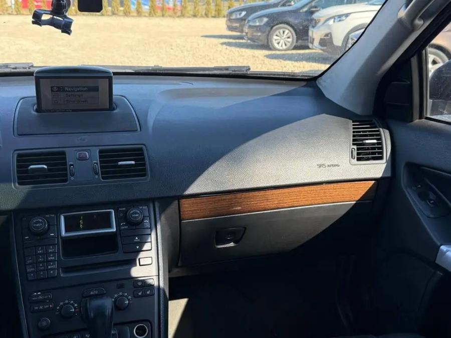 Черный Вольво ХС90 2005 в Елгава, объемом двигателя 2.40 л и пробегом 265 тыс. км за 3990 €, фото 19 на AUTOMOTO.COM.LV