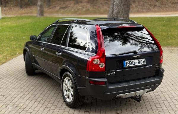 Black Volvo XC90 2005 in Vilnius, with an engine capacity of 2.40 L and mileage of 314 thousand km for 1900 €, photo 3 on AUTOMOTO.COM.LV