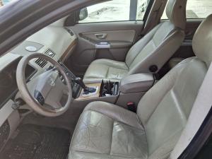 Melns Volvo XC90 2005 Utena, ar dzinēja tilpumu 2.40 L un nobraukumu 309 tūkst. km par 2750 €, foto 9 vietnē AUTOMOTO.COM.LV