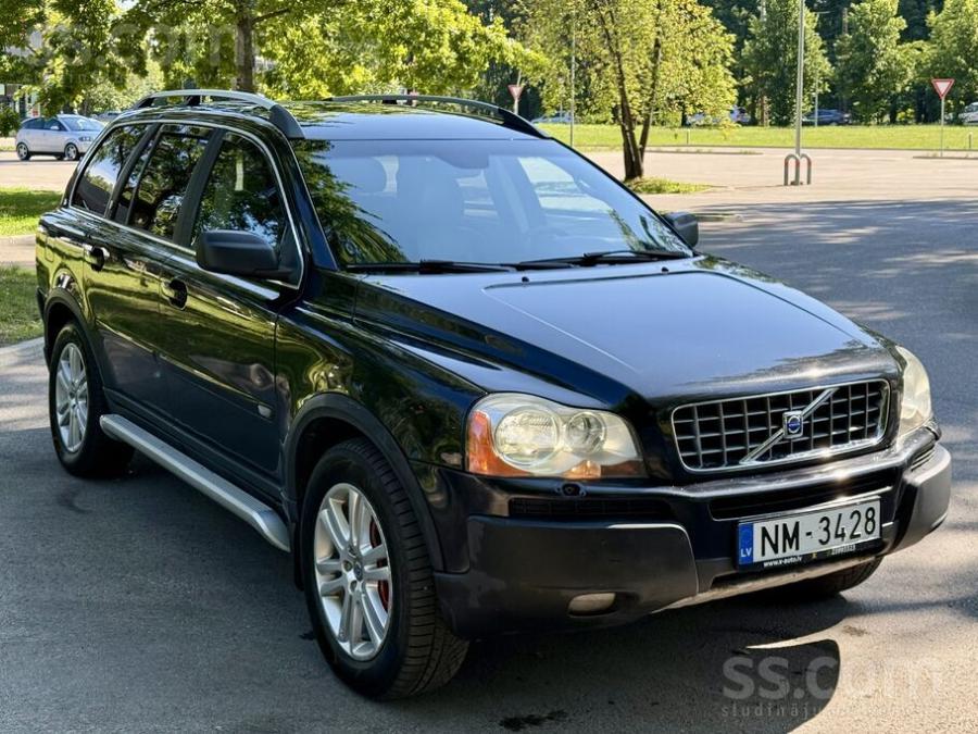 Melns Volvo XC90 2005 Rīga, ar dzinēja tilpumu 2.40 L un nobraukumu 350 tūkst. km par 2990 €, foto 1 vietnē AUTOMOTO.COM.LV