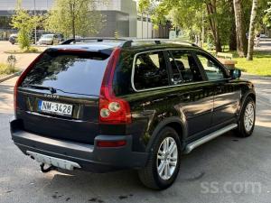 Melns Volvo XC90 2005 Rīga, ar dzinēja tilpumu 2.40 L un nobraukumu 350 tūkst. km par 2990 €, foto 5 vietnē AUTOMOTO.COM.LV