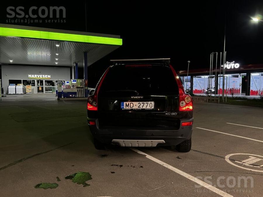 Melns Volvo XC90 2005 Rīga, ar dzinēja tilpumu 2.50 L un nobraukumu 147 tūkst. km par 2200 €, foto 6 vietnē AUTOMOTO.COM.LV