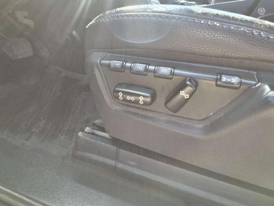 Melns Volvo XC90 2005 Marijampole, ar dzinēja tilpumu 2.40 L un nobraukumu 235 tūkst. km par 4299 €, foto 15 vietnē AUTOMOTO.COM.LV