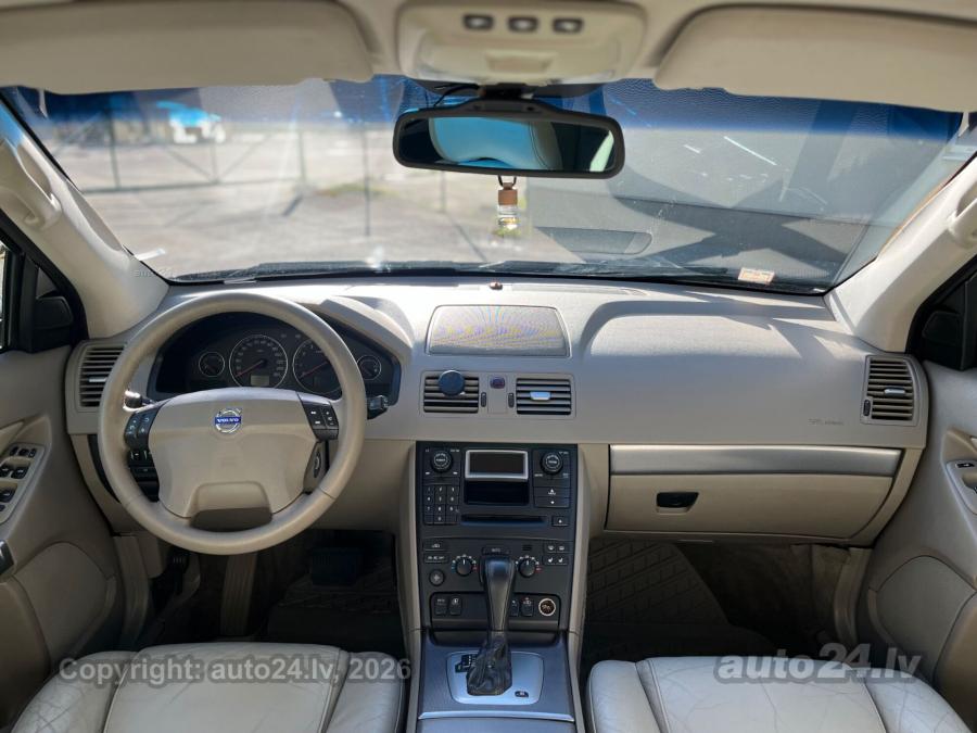 Black Volvo XC90 2005 in Tallinn, with an engine capacity of 2.50 L and mileage of 320 thousand km for 2600 €, photo 11 on AUTOMOTO.COM.LV