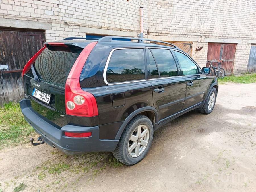 Melns Volvo XC90 2005 Daugavpils, ar dzinēja tilpumu 2.40 L un nobraukumu 390 tūkst. km par 2000 €, foto 8 vietnē AUTOMOTO.COM.LV