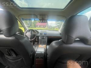 Black Volvo XC90 2005 in Limbazi, with an engine capacity of 2.40 L and mileage of 370 thousand km for 2900 €, photo 7 on AUTOMOTO.COM.LV