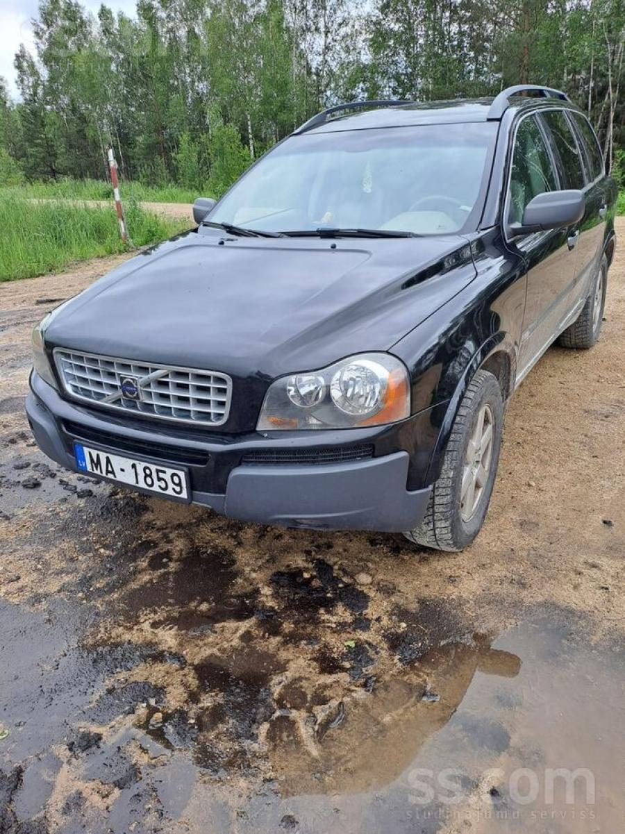 Black Volvo XC90 2005 in Preili, with an engine capacity of 2.40 L and mileage of 354 thousand km for 3750 €, photo 1 on AUTOMOTO.COM.LV