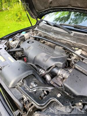 Melns Volvo XC90 2005 Bauska, ar dzinēja tilpumu 2.40 L un nobraukumu 297 tūkst. km par 3950 €, foto 7 vietnē AUTOMOTO.COM.LV
