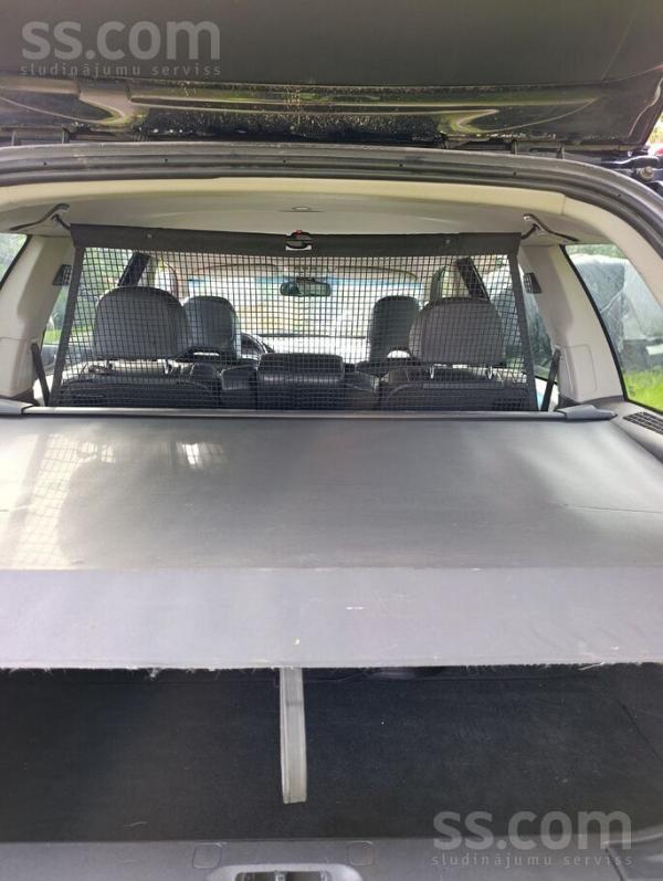 Black Volvo XC90 2005 in Bauska, with an engine capacity of 2.40 L and mileage of 297 thousand km for 3950 €, photo 7 on AUTOMOTO.COM.LV